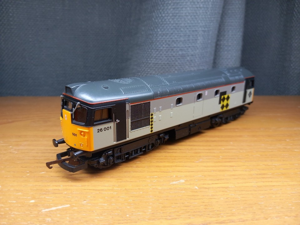 2x Lima Class 26 locos 26001 & 26006 - spares or repair - one is a ...