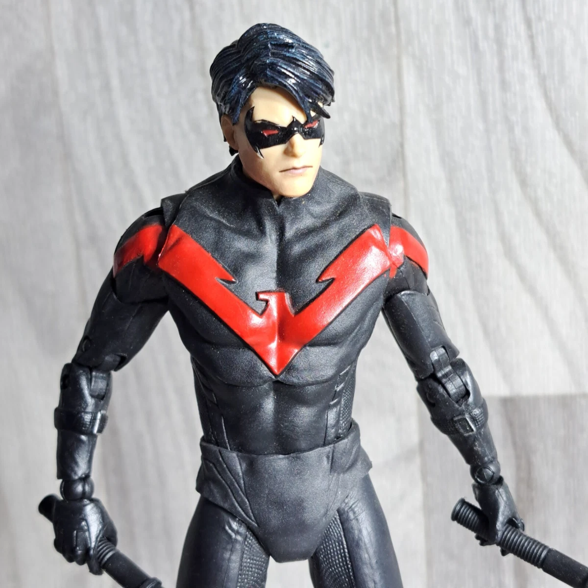 Nightwing Red Suit