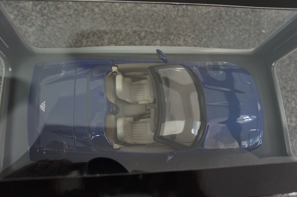 1:18 Autoart Performance 2004 Corvette Commemorative Edition Blue ...