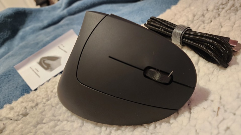 Lekvey Ergonomic Mouse 4800 DPI Wireless Vertical Mouse with 5 ...