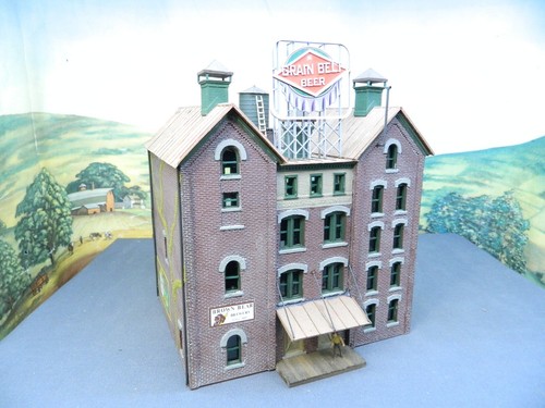 HO PRO BUILT Model LARGE BREWERY "BROWN BEAR" "GRAIN BELT BEER" Painted ...