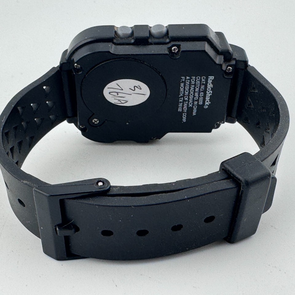 Vintage Radio Shack Quartz Digital Watch Men Black FM Radio ~ For Parts ...