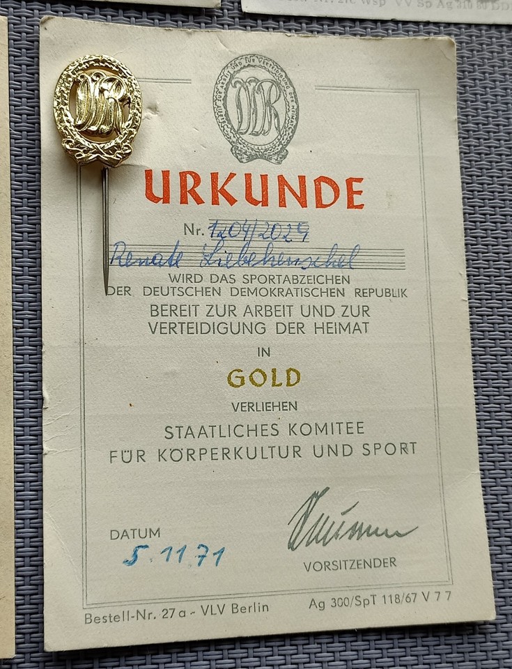 DDR GDR 7 East German bronze and gold badges + awards Cold War RELIC | eBay