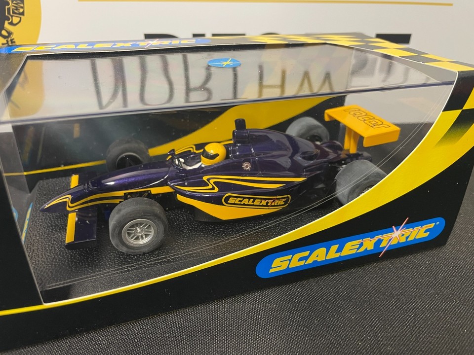 SCALEXTRIC C2606 DALLARA INDY COLLECTORS CLUB 2004 RACE CAR | eBay UK