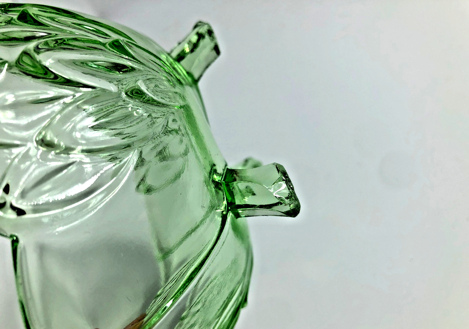 A) SWEET LIITLE VINTAGE ART DECO GREEN URANIUM DEPRESSION GLASS DISH ...