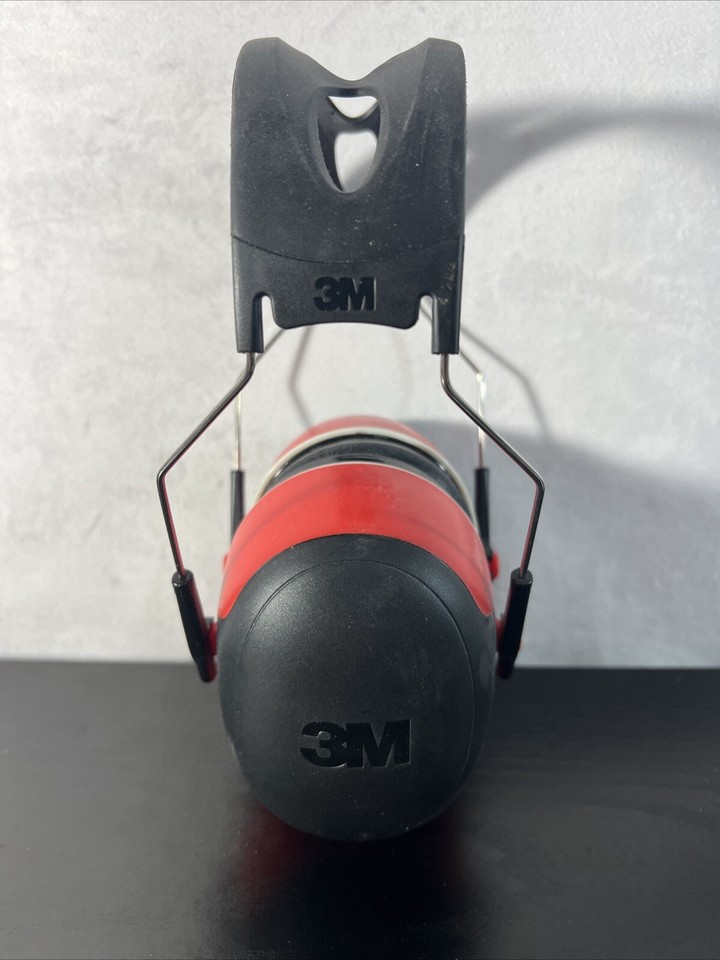 3M Pro-Grade Noise-Reducing Earmuff - NRR 30 dB, Adjustable, Black/Red ...