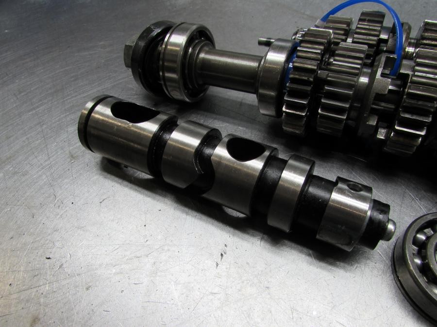 Kawasaki H1F 500cc Triple 1975 Gearbox Assembly/Gear Box Selector Drum ...