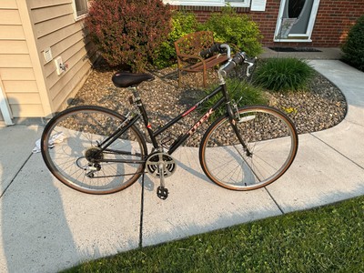 Bicycles - Trek 720 - Nelo's Cycles