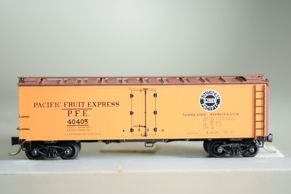 36014 N Scale Micro trains SP UP PFE PACIFIC FRUIT EXPRESS SOUTHERN 40 ...