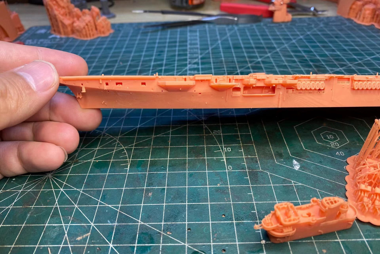 1/700 HMS Colossus class Aircraft Carrier (waterline) 3D Printed kit ...