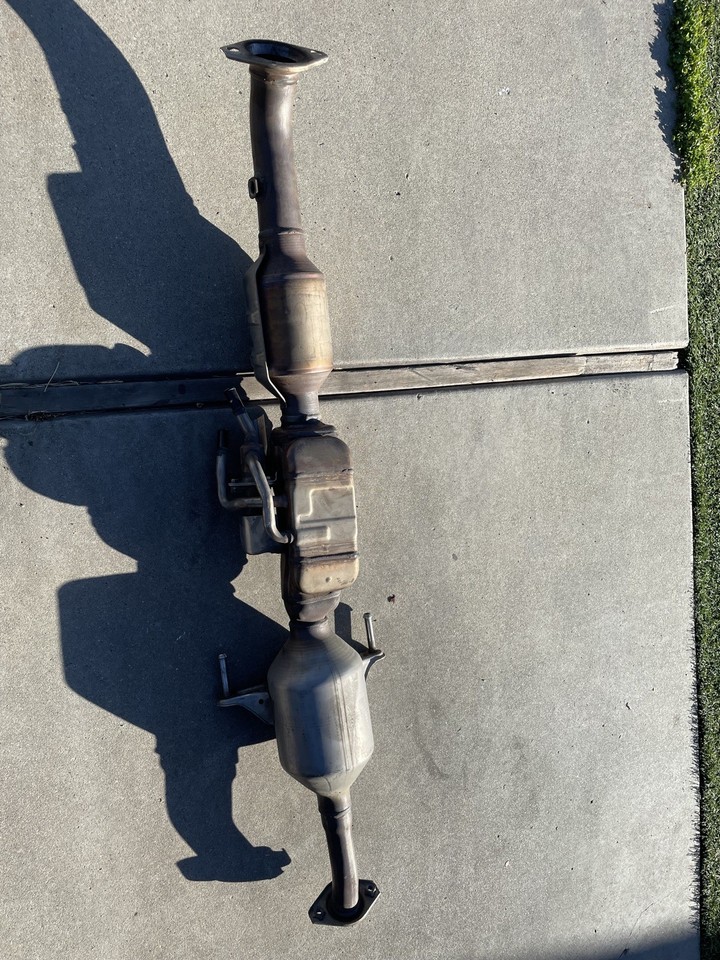 2016-2022 TOYOTA PRIUS Exhaust Front Pipe Assembly OEM SET | eBay