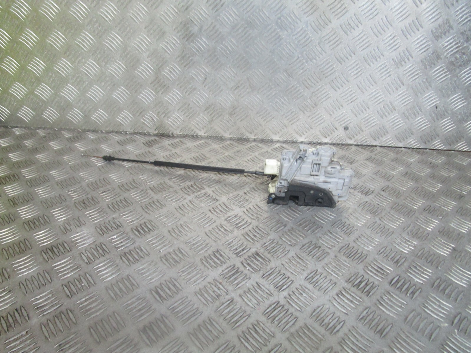 2005-10 VW PASSAT B6 1.6 TD OSR DRIVER SIDE REAR DOOR LOCK MECHANISM ...