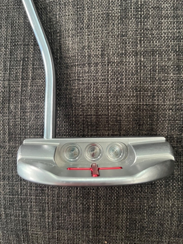 Titleist Scotty Cameron Select FastBack putter with New Golf Pride ...