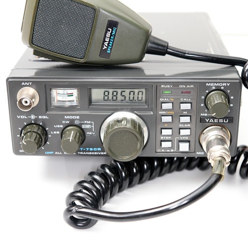 Yaesu UHF FT-790R All-Mode Transceiver Funkgerät FM SSB 70cm + Zubehör ...