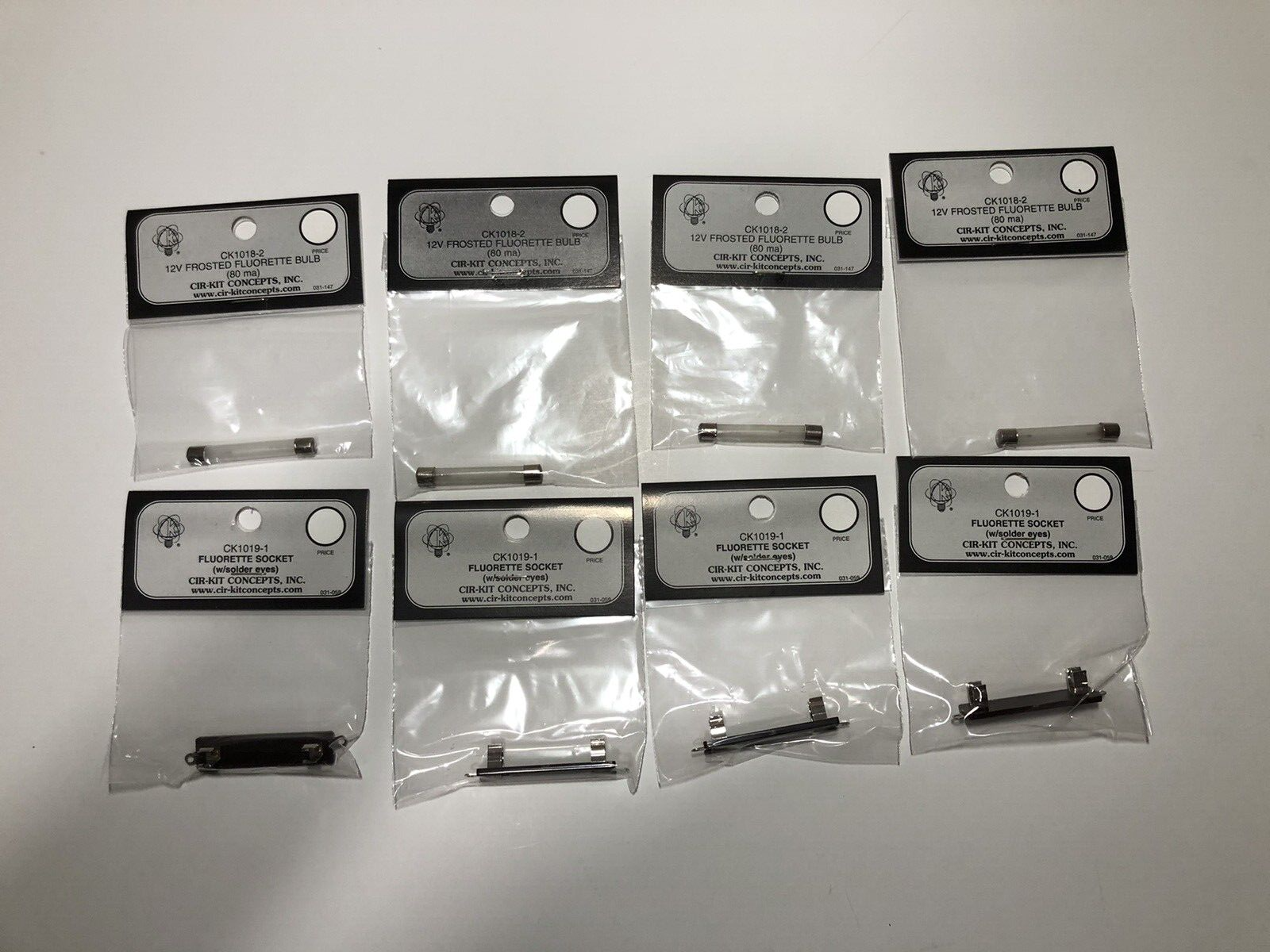 DOLLHOUSE MINIATURE. CIR-KIT CONCEPTS. FLUORETTE SOCKET + 12 V BULB. LOT OF 4. | eBay