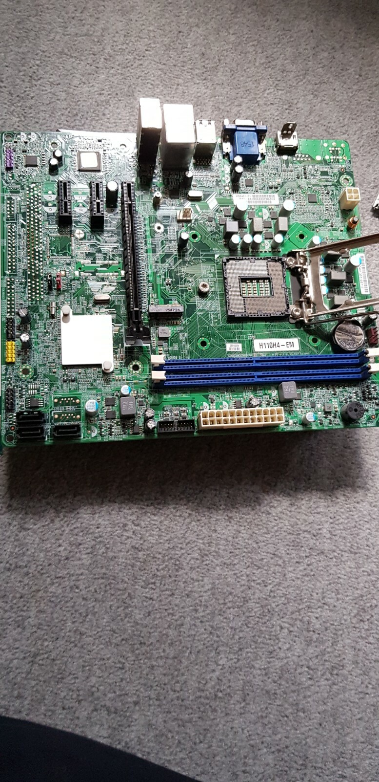 Medion Mainboard h110h4-em, intel core i3-6100 cpu@ 3.70ghz und Lüfter ...