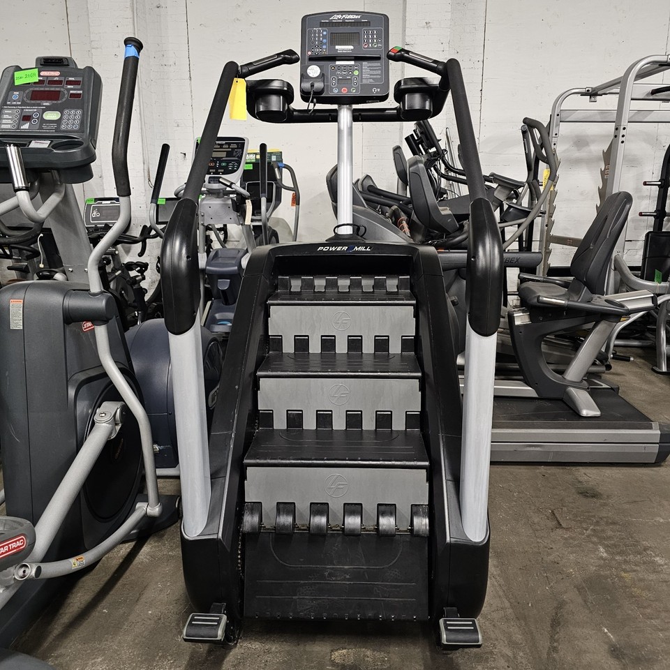 LIFE FITNESS 95P POWERMILL - Stepmill Climber Stair Machine + FREE US ...