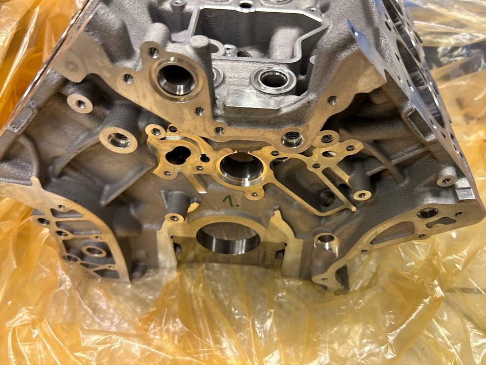 OEM AUDI PORSCHE VW 3.0L TFSI SHORT BLOCK CRANKCASE NEW! 06M103023FN ...