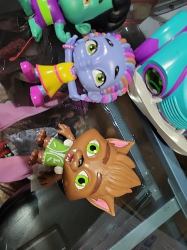 Super Monster Bus Netflix 2018 Lights & Sounds Working Green Purple & 4 ...