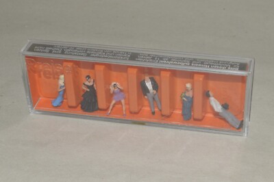 HO scale people figures set Preiser 10331 Wedding Guests | eBay