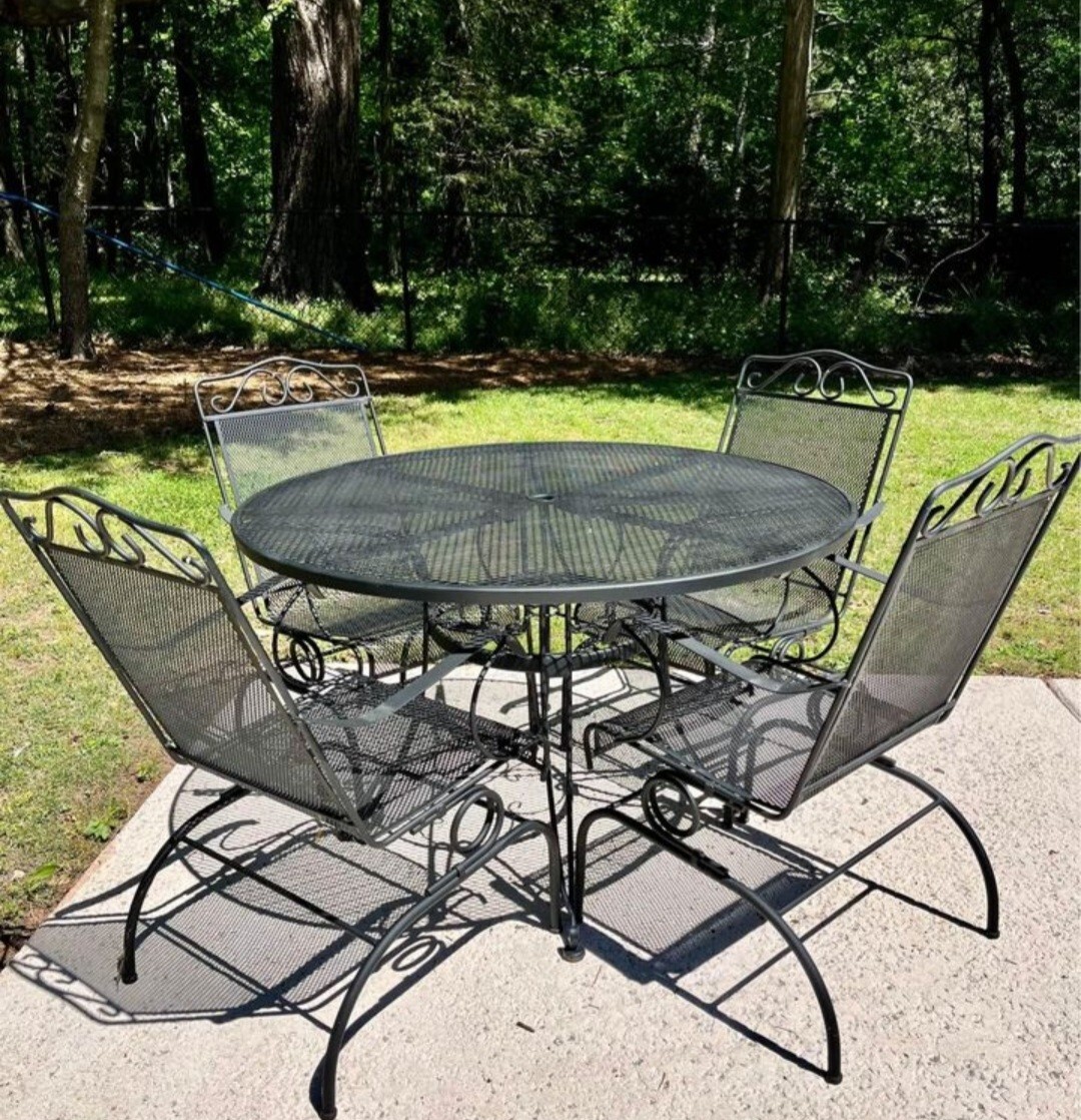 Black Wrought Iron Patio Furniture Set Table 4 Chairs Preowned | eBay