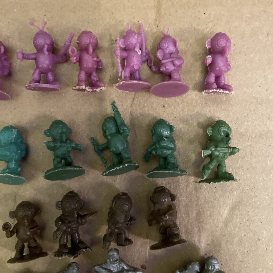 22 Giant Toys Hong Kong Martin Spaceman Martians Alien Aliens RARE ...