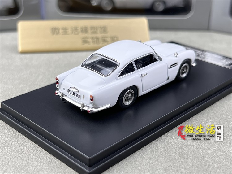 1:64 Aston Martin DB5 White James Bond Style w/Figure Collectible | eBay