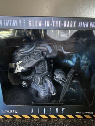 TITANS Aliens Romulus Edition Glow in the Dark 6.5" Alien Queen Vinyl ...