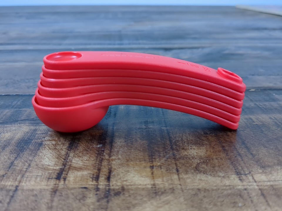 Set Of 6 Tupperware Measuring Mates Spoons Red | eBay