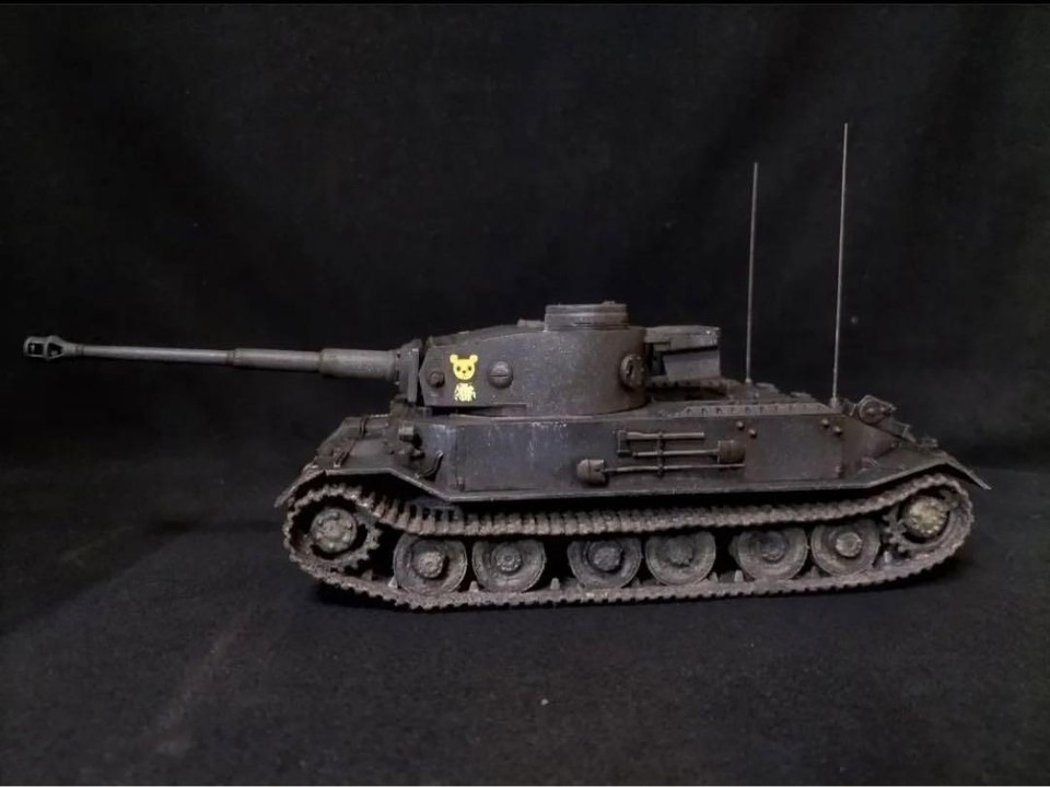m5 GIRLS und PANZER Oarai Leopardon Porsche Tiger 1/35 Scale Model Kit ...