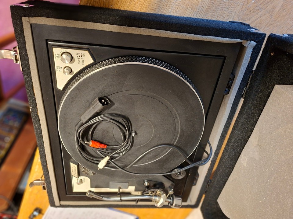 Citronic CS300D Turntable and wood flightcase 1 of 2 (T3) | eBay UK