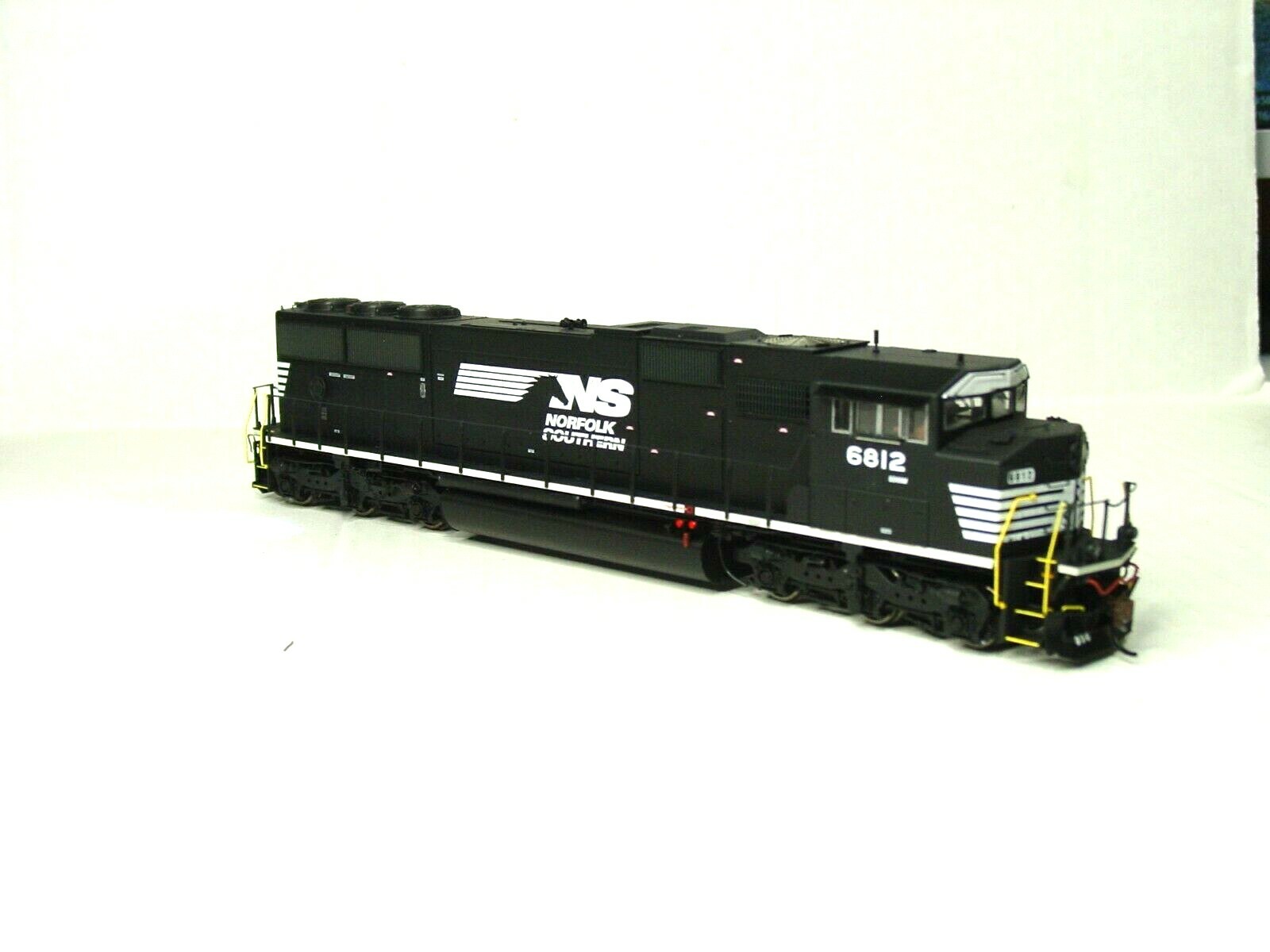 ATHEARN GENESIS HO SCALE SD60M "TRI-CLOPS" LOCOMOTIVE (DCC READY) NS ...