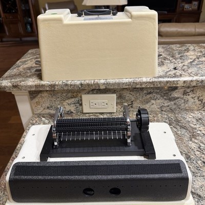 The Pullen Pleater by Martha Pullen English Smocking Machine With Case ...