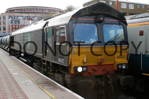 UK DIESEL TRAIN RAILWAY PHOTOGRAPH OF CLASS 66 66422 LOCO. RM66-568 | eBay