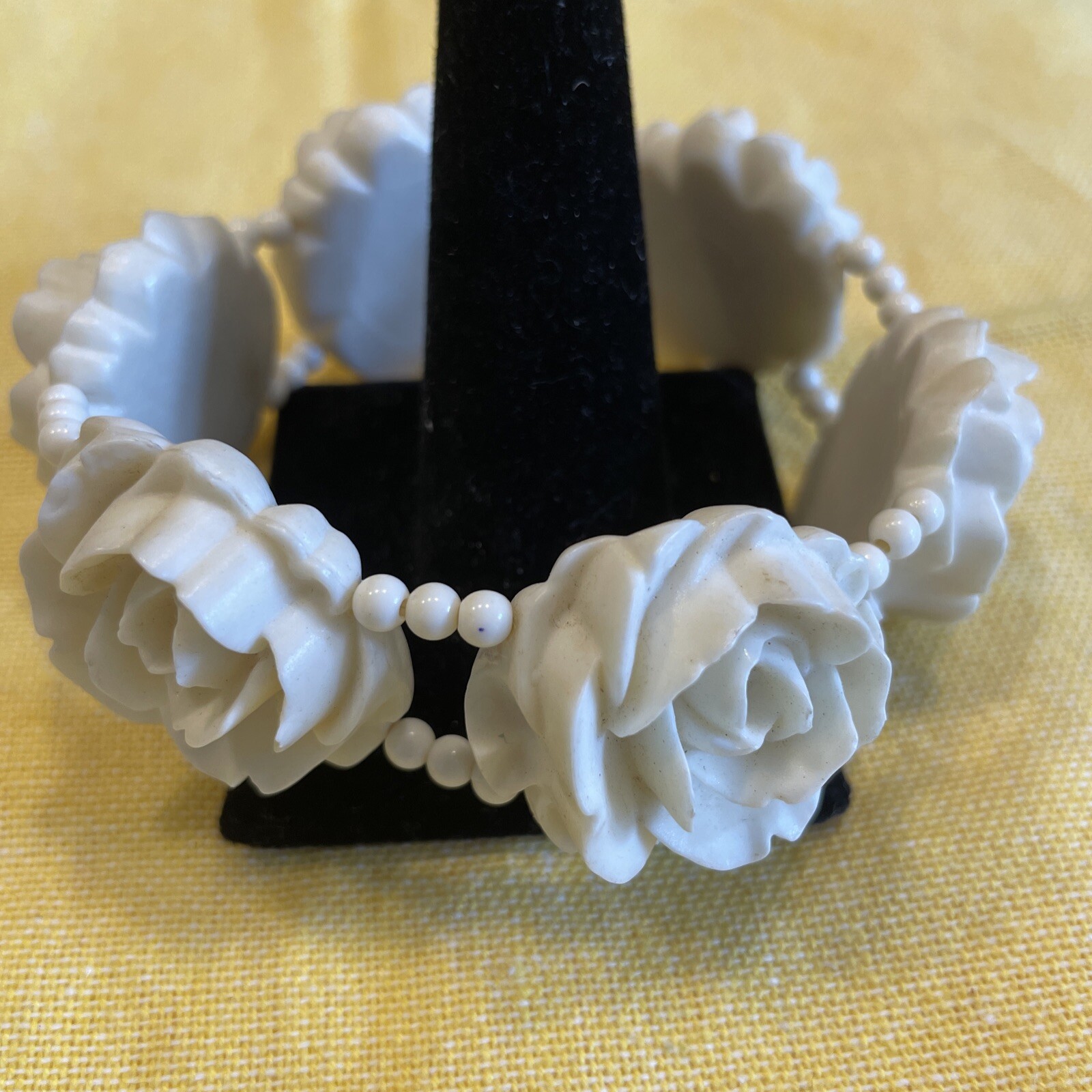 Vtg Faux Carved Roses Ivory-Lucite/Plastic Stretch Be… - Gem