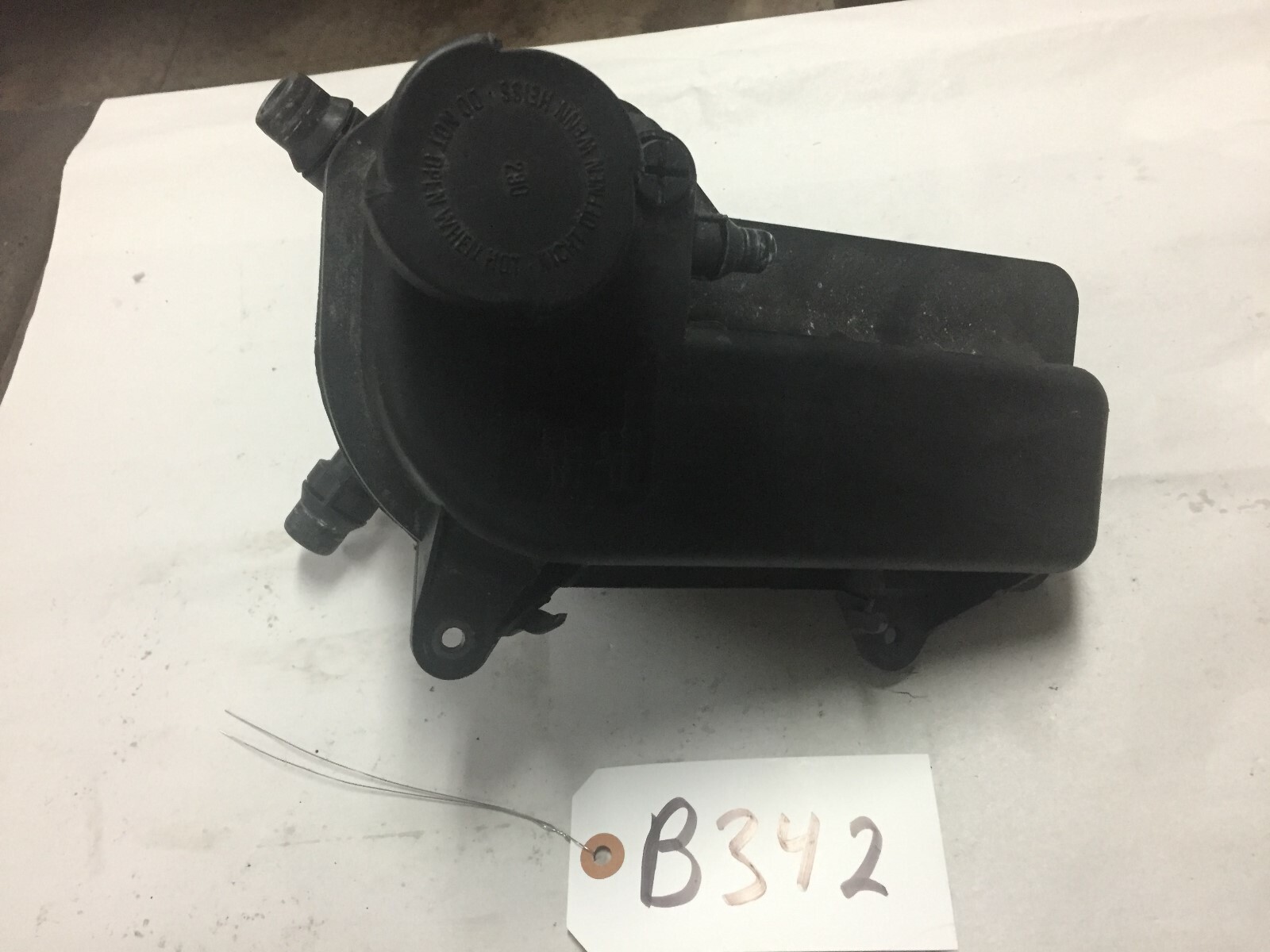 BMW OEM X5 E53 Coolant expansion Tank P/N 17-10-7-514-964 17107514964 ...