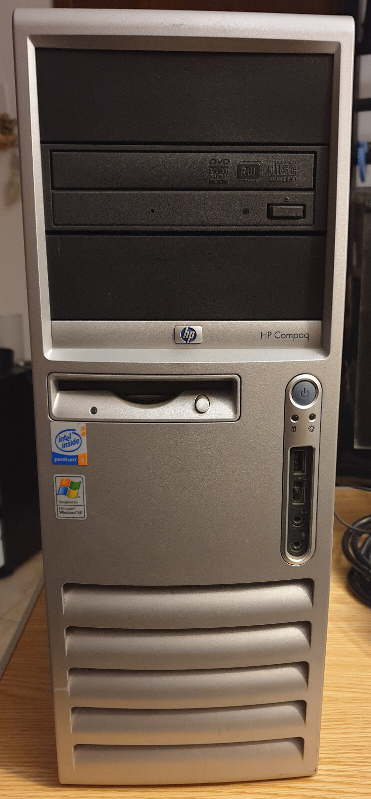 HP Compaq dc7600 convertible minitower, hd da 500gb, 1gb di ram ...