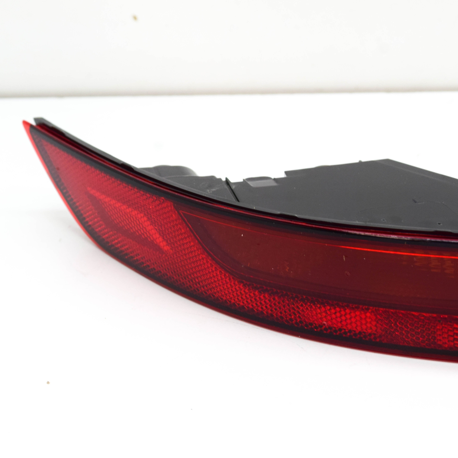 AUDI Q5 FY Rear Right Fog Light 80A945070D NEW GENUINE | eBay UK