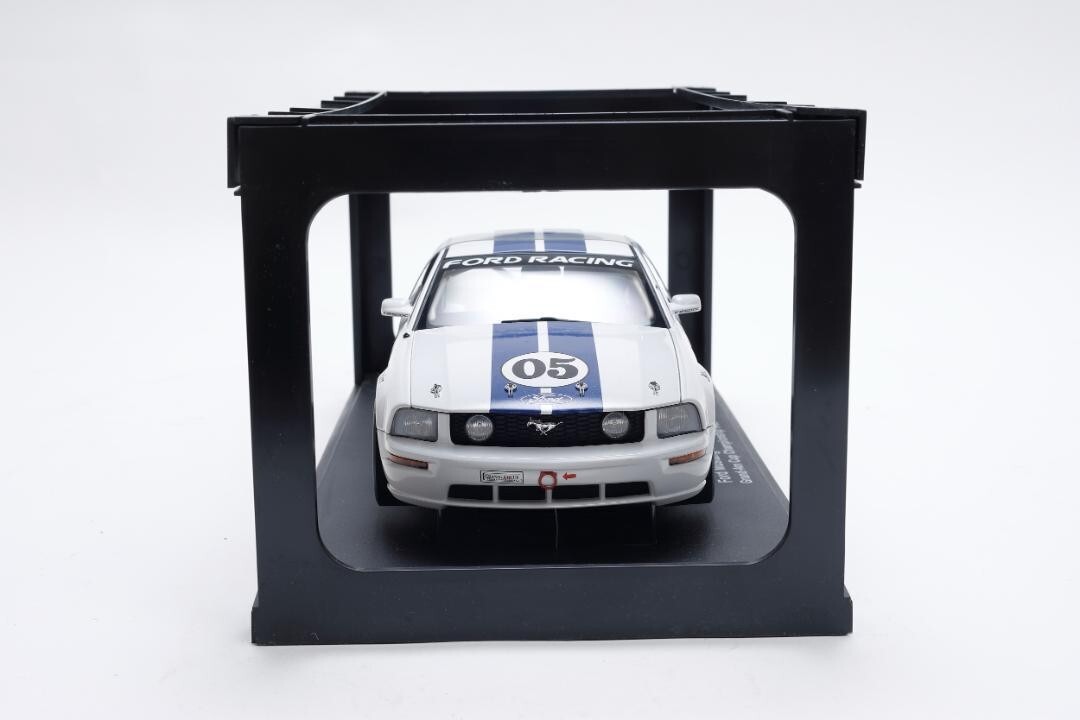 AUTOart 1/18 Ford Mustang FR500C 2005 Grand-Am Cup AUTOart 1/18 Ford Mustang FR500C 2005 Grand-Am Cup