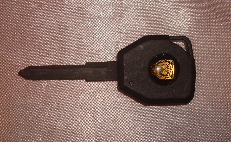 GENUINE JAGUAR XJ XJ6 XJ12 XJ40 UNCUT BLANK KEY BLADE ILLUMINATED TORCH ...