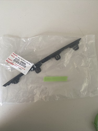 0015 Genuine Toyota Upper Grille 53123-0R050 | eBay