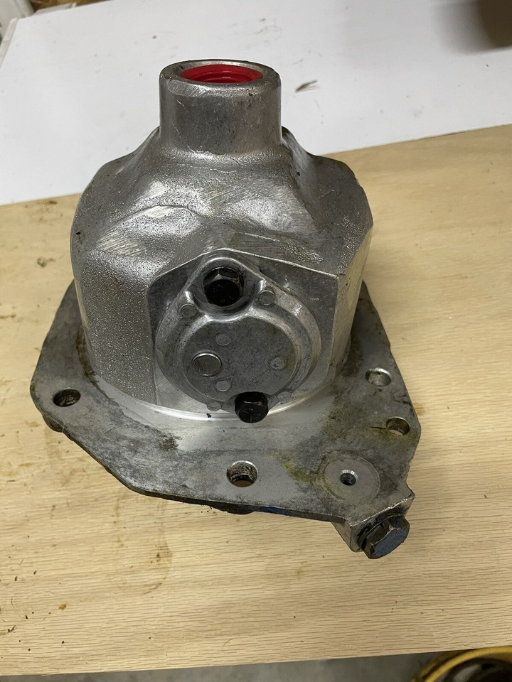 D8NN600LB Made to fit Ford Tractor Hydraulic Pump 3900, 4100, 4600 ...