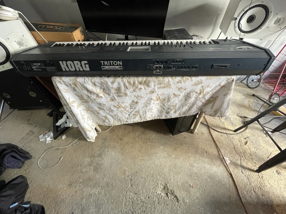 Korg Triton Extreme 88 Key Synthesizer with EXB- MOSS BOARD | eBay