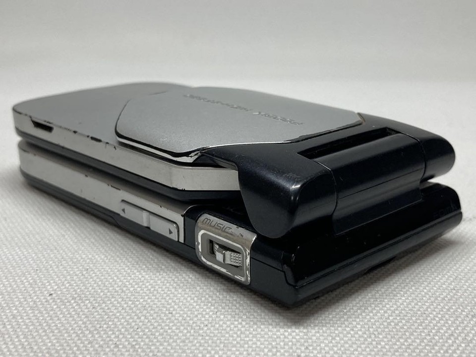 Fujitsu Docomo F903iX Japanese Garakei Flip Phone Excellent Condition ...