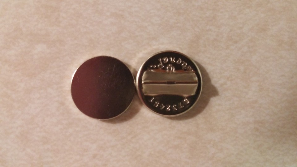 Magnetic Brooch Pin Holder Magnet -Never Puncture/Put Hole in Fabric ...