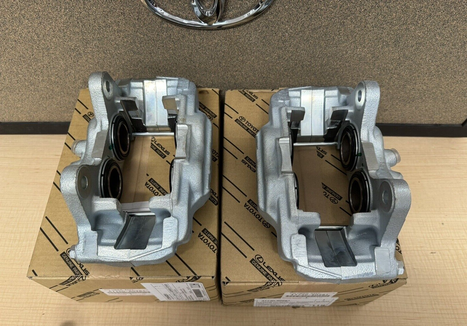 2003-2009 LEXUS GX470 GENUINE OEM NEW FRONT DISC BRAKE CALIPERS WITH ...