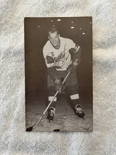 J D McCarthy Gordie Howe post card Blank Back | eBay
