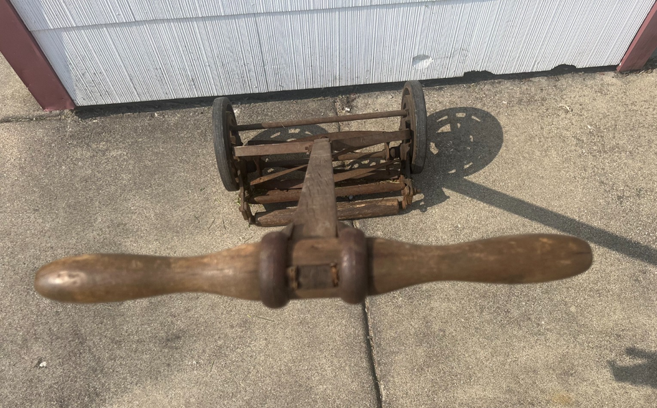 Vintage Reel Push Lawn Mower/Antique Manual Grass Cutter Wood Handle ...