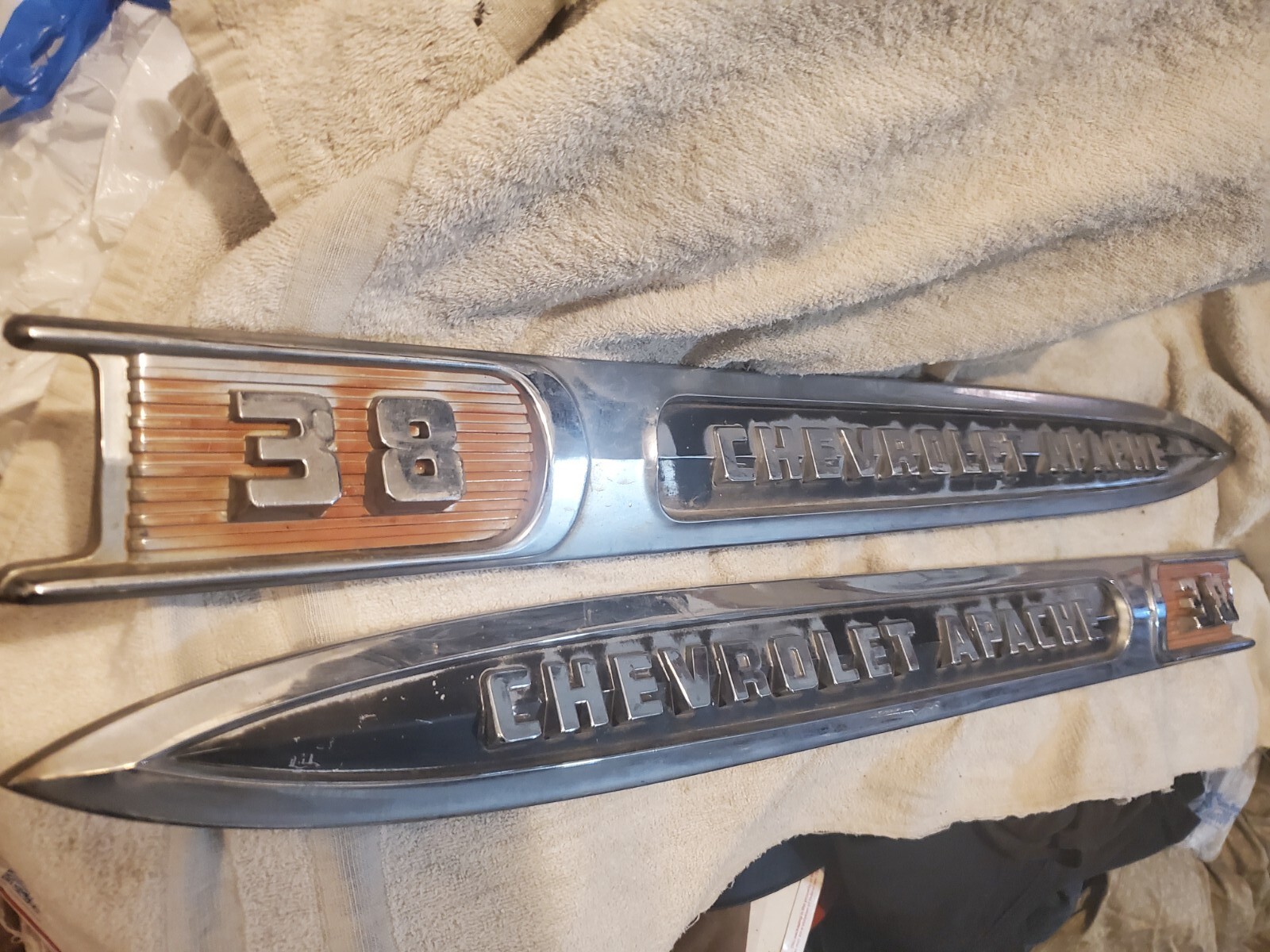 59 Chevrolet Vintage Chevy Apache Pickup Truck 1959 Spear Emblem Trim ...