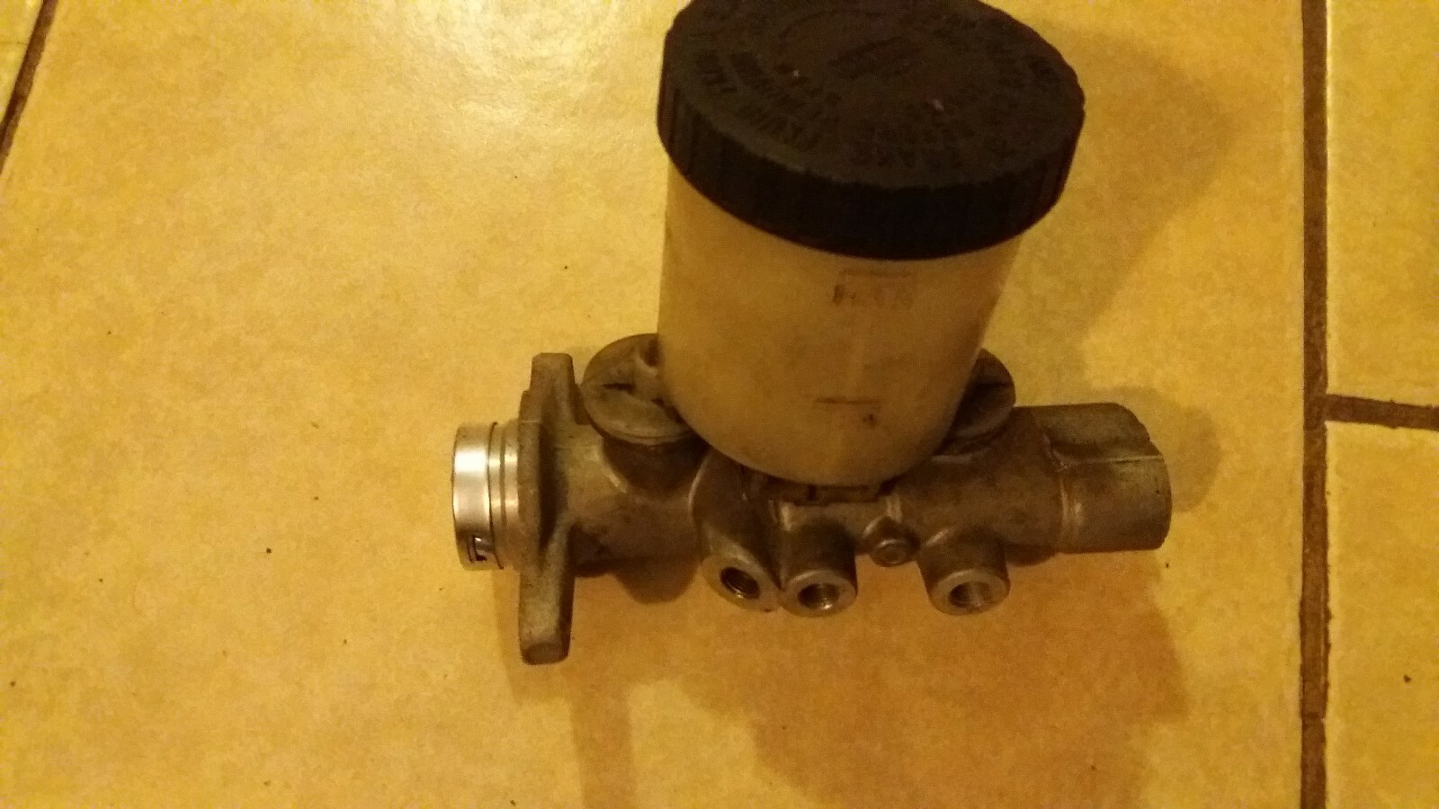 87 NISSAN 300ZX Z31 NON-TURBO BRAKE MASTER CYLINDER W/ FLUIDE RESERVOIR ...